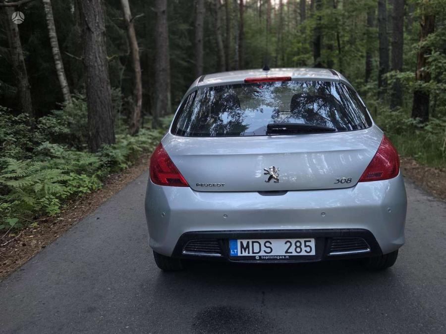 Grey Peugeot 308 2008 in Vilnius, with an engine capacity of 1.60 L and mileage of 152 thousand km for 1099 €, photo 6 on AUTOMOTO.COM.LV