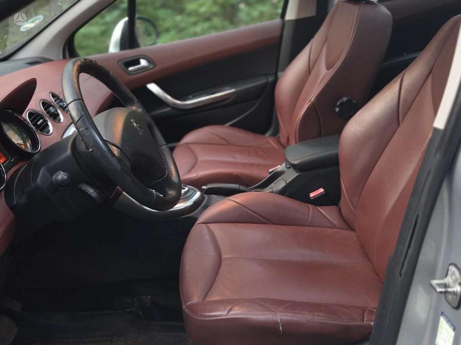 Grey Peugeot 308 2008 in Vilnius, with an engine capacity of 1.60 L and mileage of 152 thousand km for 1099 €, photo 12 on AUTOMOTO.COM.LV