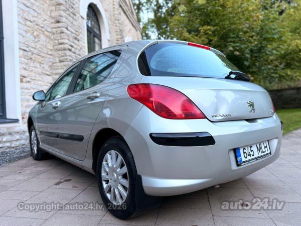 Peugeot 308 2008 in Tallinn on AUTOMOTO.COM.LV Grey Peugeot 308 2008 in Tallinn, with an engine capacity of 1.60 L and mileage of 131 thousand km for 1499 €, photo 5 on AUTOMOTO.COM.LV
