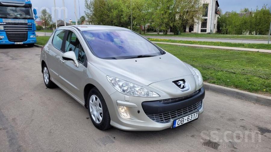 Grey Peugeot 308 2009 in Daugavpils, with an engine capacity of 1.60 L and mileage of 222 thousand km for 850 €, photo 1 on AUTOMOTO.COM.LV