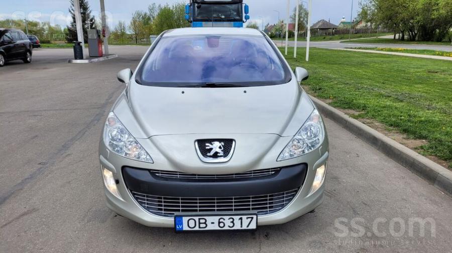 Grey Peugeot 308 2009 in Daugavpils, with an engine capacity of 1.60 L and mileage of 222 thousand km for 850 €, photo 2 on AUTOMOTO.COM.LV