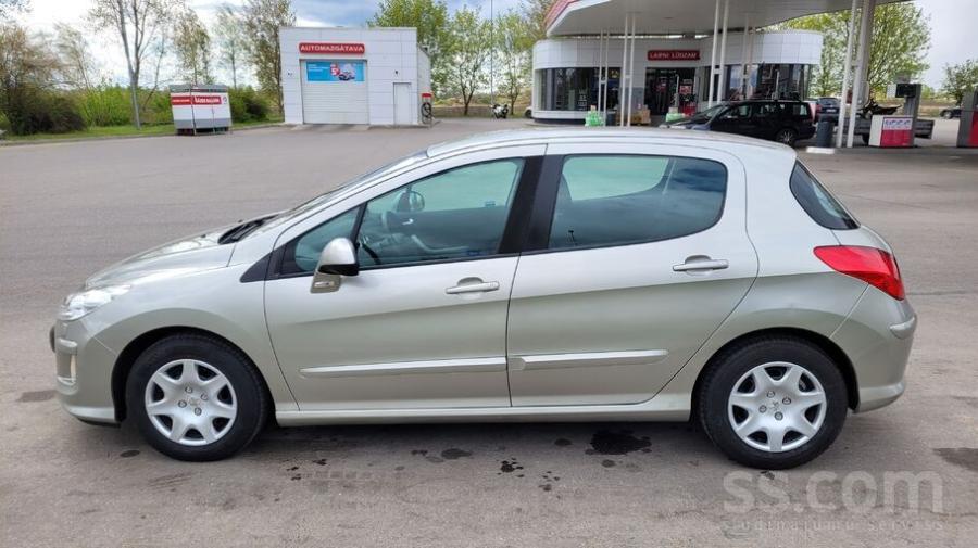 Grey Peugeot 308 2009 in Daugavpils, with an engine capacity of 1.60 L and mileage of 222 thousand km for 850 €, photo 3 on AUTOMOTO.COM.LV