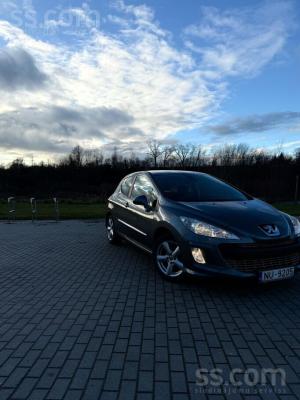 Pelēks Peugeot 308 2009 Bauska, ar dzinēja tilpumu 1.60 L un nobraukumu 119 tūkst. km par 3000 €, foto 3 vietnē AUTOMOTO.COM.LV
