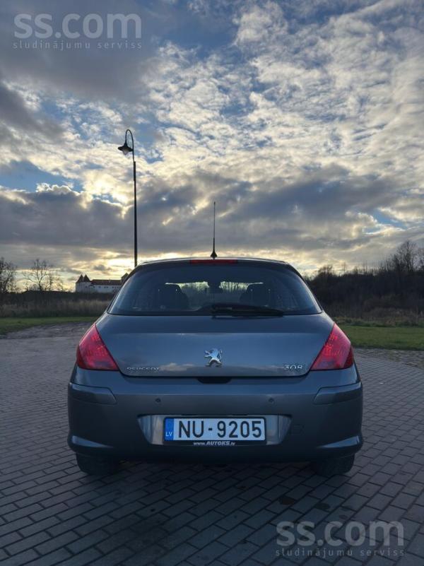 Grey Peugeot 308 2009 in Bauska, with an engine capacity of 1.60 L and mileage of 119 thousand km for 3000 €, photo 4 on AUTOMOTO.COM.LV