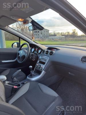 Pelēks Peugeot 308 2009 Bauska, ar dzinēja tilpumu 1.60 L un nobraukumu 119 tūkst. km par 3000 €, foto 10 vietnē AUTOMOTO.COM.LV