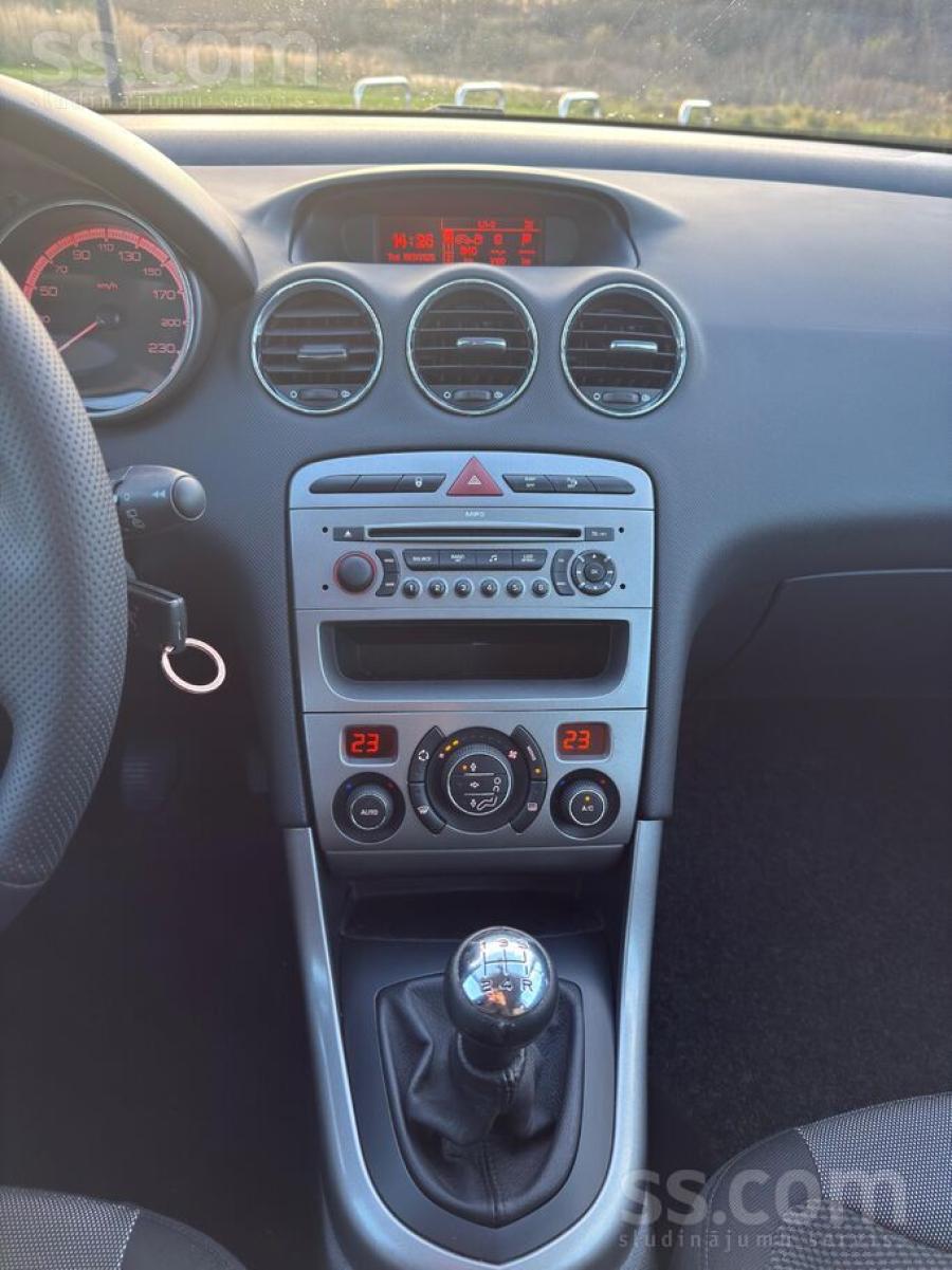 Pelēks Peugeot 308 2009 Bauska, ar dzinēja tilpumu 1.60 L un nobraukumu 119 tūkst. km par 3000 €, foto 11 vietnē AUTOMOTO.COM.LV