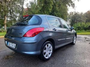 Pelēks Peugeot 308 2009 Rīga, ar dzinēja tilpumu 1.60 L un nobraukumu 213 tūkst. km par 1990 €, foto 5 vietnē AUTOMOTO.COM.LV
