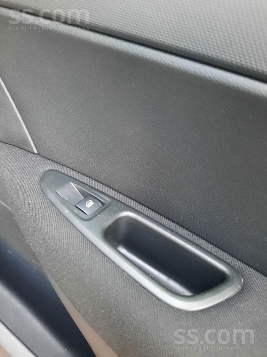 Pelēks Peugeot 308 2009 Rīga, ar dzinēja tilpumu 1.60 L un nobraukumu 213 tūkst. km par 1990 €, foto 18 vietnē AUTOMOTO.COM.LV