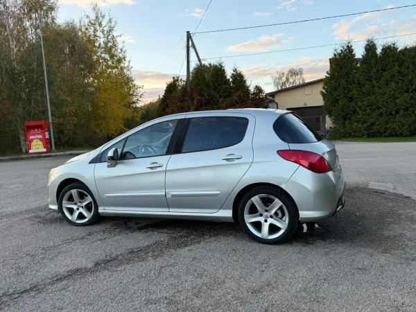 Grey Peugeot 308 2009 in Riga, with an engine capacity of 1.60 L and mileage of 340 thousand km for 2300 €, photo 3 on AUTOMOTO.COM.LV