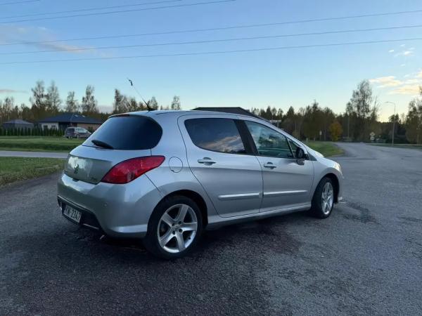 Grey Peugeot 308 2009 in Riga, with an engine capacity of 1.60 L and mileage of 340 thousand km for 2300 €, photo 6 on AUTOMOTO.COM.LV