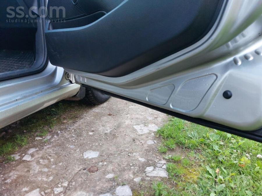 Pelēks Peugeot 308 2009 Aizkraukle, ar dzinēja tilpumu 1.60 L un nobraukumu 121 tūkst. km par 2750 €, foto 14 vietnē AUTOMOTO.COM.LV