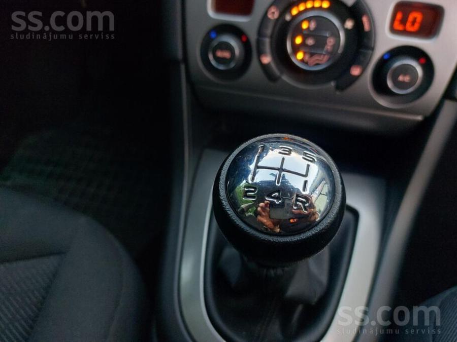 Pelēks Peugeot 308 2009 Aizkraukle, ar dzinēja tilpumu 1.60 L un nobraukumu 121 tūkst. km par 2750 €, foto 15 vietnē AUTOMOTO.COM.LV
