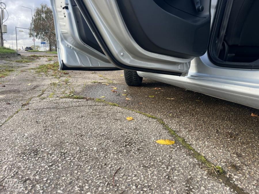 Grey Peugeot 308 2009 in Siauliai, with an engine capacity of 1.60 L and mileage of 0 thousand km for 1649 €, photo 15 on AUTOMOTO.COM.LV