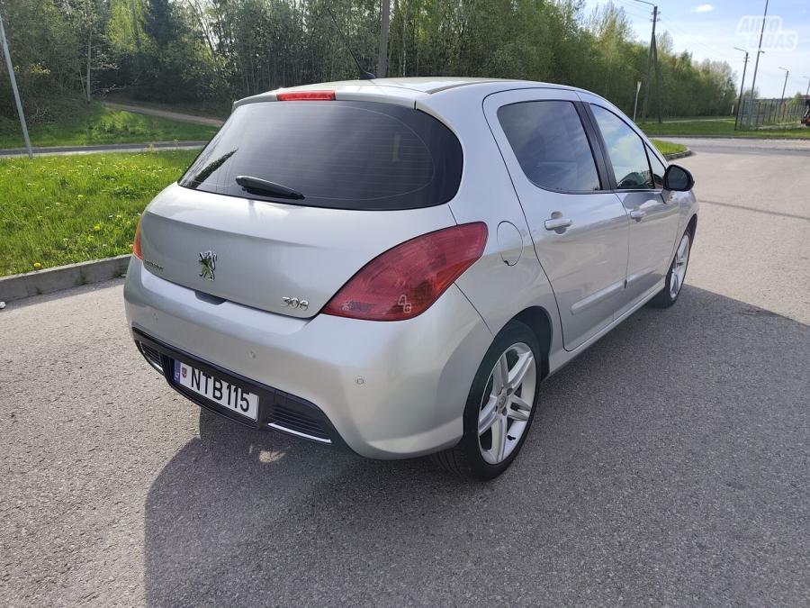 Pelēks Peugeot 308 2010 Utena, ar dzinēja tilpumu 1.60 L un nobraukumu 187 tūkst. km par 2300 €, foto 6 vietnē AUTOMOTO.COM.LV