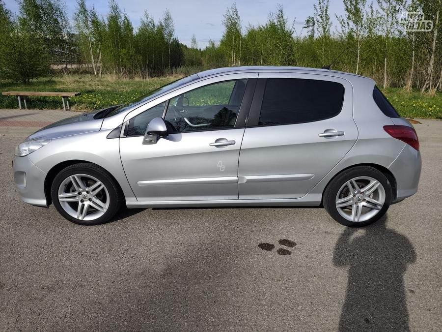 Pelēks Peugeot 308 2010 Utena, ar dzinēja tilpumu 1.60 L un nobraukumu 187 tūkst. km par 2300 €, foto 9 vietnē AUTOMOTO.COM.LV