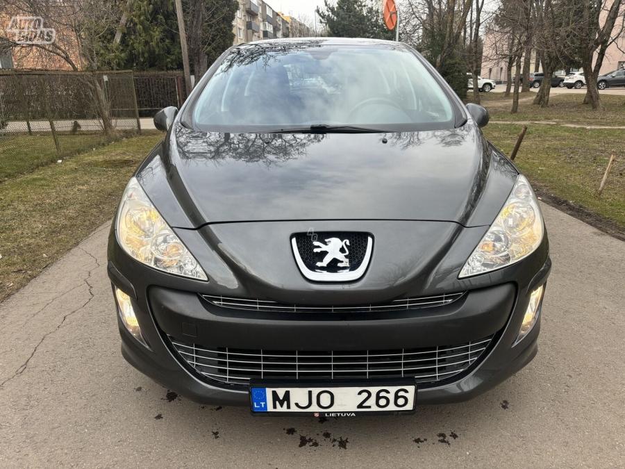 Pelēks Peugeot 308 2010 Kauņa, ar dzinēja tilpumu 1.60 L un nobraukumu 115 tūkst. km par 2390 €, foto 4 vietnē AUTOMOTO.COM.LV