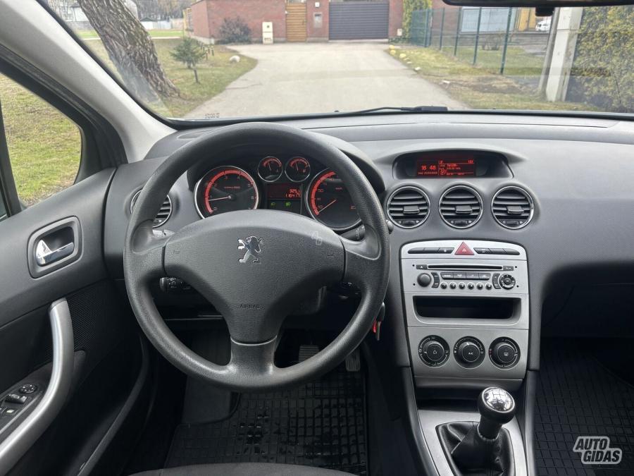 Pelēks Peugeot 308 2010 Kauņa, ar dzinēja tilpumu 1.60 L un nobraukumu 115 tūkst. km par 2390 €, foto 10 vietnē AUTOMOTO.COM.LV