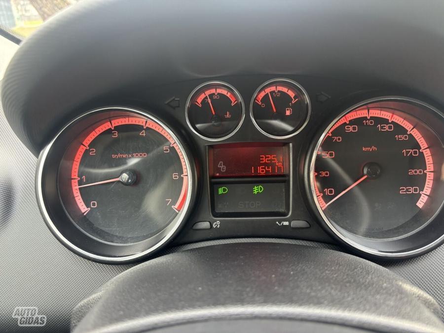 Pelēks Peugeot 308 2010 Kauņa, ar dzinēja tilpumu 1.60 L un nobraukumu 115 tūkst. km par 2390 €, foto 13 vietnē AUTOMOTO.COM.LV