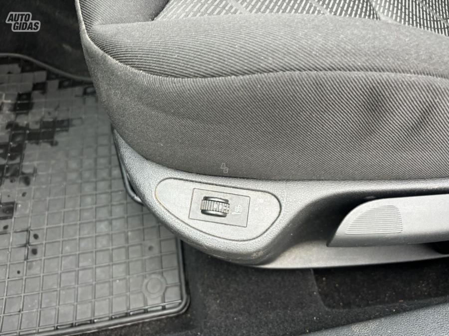 Pelēks Peugeot 308 2010 Kauņa, ar dzinēja tilpumu 1.60 L un nobraukumu 115 tūkst. km par 2390 €, foto 16 vietnē AUTOMOTO.COM.LV