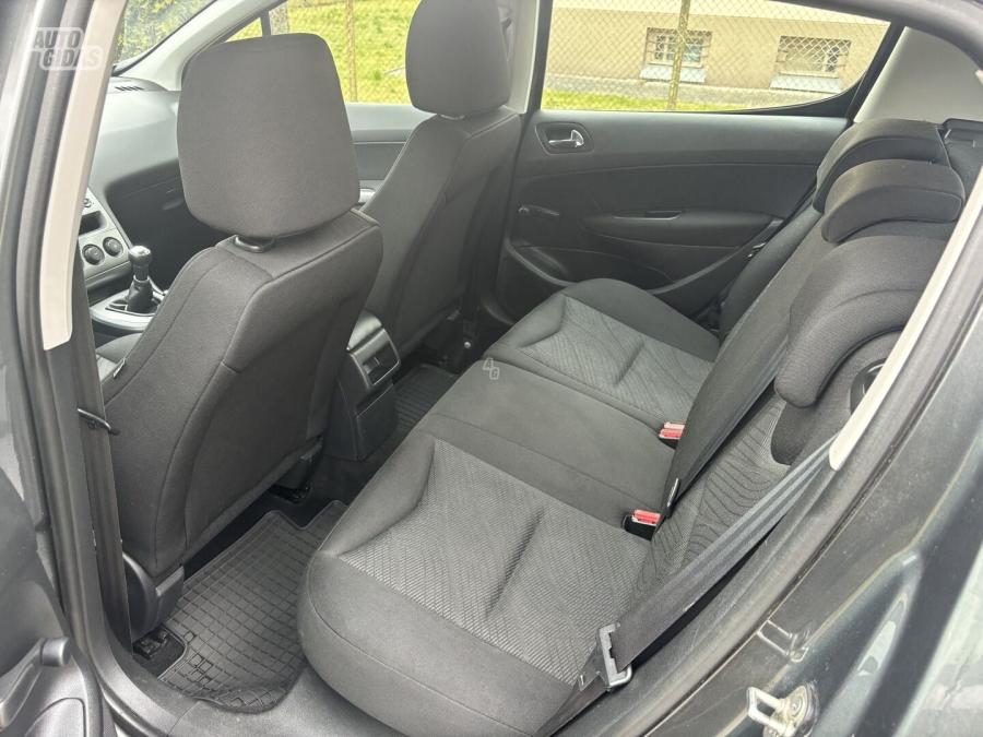 Pelēks Peugeot 308 2010 Kauņa, ar dzinēja tilpumu 1.60 L un nobraukumu 115 tūkst. km par 2390 €, foto 17 vietnē AUTOMOTO.COM.LV
