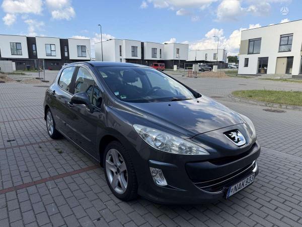Grey Peugeot 308 2010 in Vilnius, with an engine capacity of 1.60 L and mileage of 246 thousand km for 3000 €, photo 3 on AUTOMOTO.COM.LV