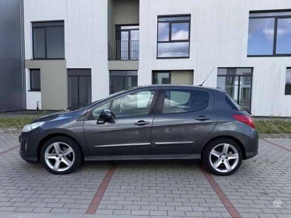 Grey Peugeot 308 2010 in Vilnius, with an engine capacity of 1.60 L and mileage of 246 thousand km for 3000 €, photo 4 on AUTOMOTO.COM.LV