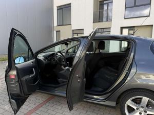 Серый Пежо 308 2010 в Вильнюс, объемом двигателя 1.60 л и пробегом 246 тыс. км за 3000 €, фото 8 на AUTOMOTO.COM.LV