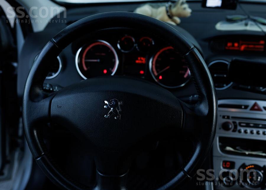 Grey Peugeot 308 2010 in Riga, with an engine capacity of 1.60 L and mileage of 190 thousand km for 2500 €, photo 7 on AUTOMOTO.COM.LV