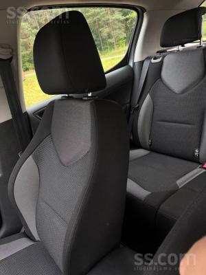 Grey Peugeot 308 2010 in Riga, with an engine capacity of 1.60 L and mileage of 190 thousand km for 2500 €, photo 19 on AUTOMOTO.COM.LV