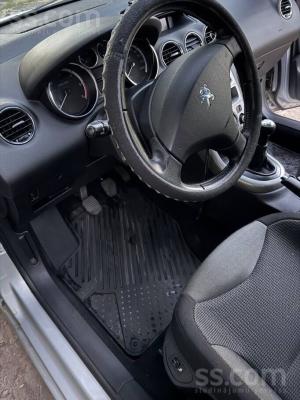 Grey Peugeot 308 2010 in Riga, with an engine capacity of 1.60 L and mileage of 190 thousand km for 2500 €, photo 20 on AUTOMOTO.COM.LV