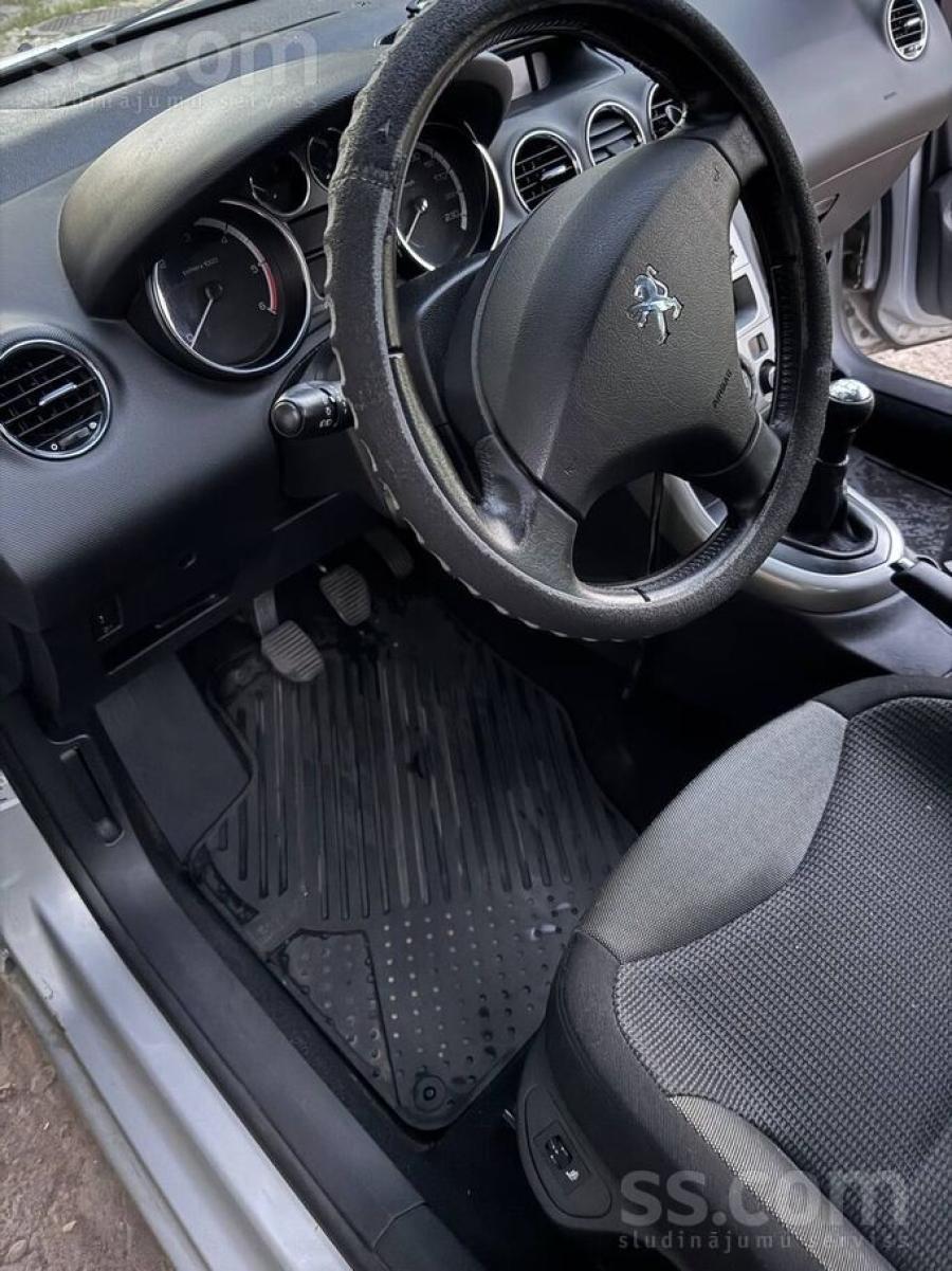 Grey Peugeot 308 2010 in Riga, with an engine capacity of 1.60 L and mileage of 190 thousand km for 2500 €, photo 20 on AUTOMOTO.COM.LV
