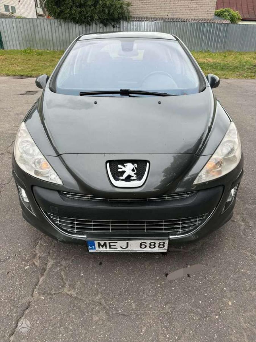 Grey Peugeot 308 2010 in Kaunas, with an engine capacity of 1.60 L and mileage of 205 thousand km for 2000 €, photo 1 on AUTOMOTO.COM.LV