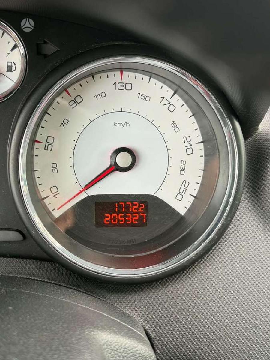 Grey Peugeot 308 2010 in Kaunas, with an engine capacity of 1.60 L and mileage of 205 thousand km for 2000 €, photo 10 on AUTOMOTO.COM.LV