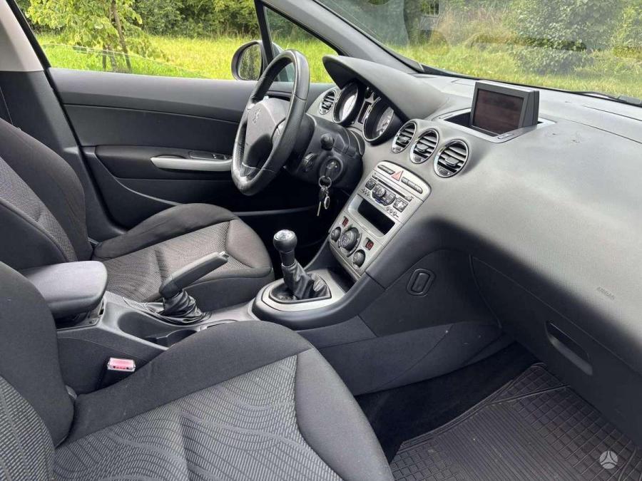 Pelēks Peugeot 308 2010 Kauņa, ar dzinēja tilpumu 1.56 L un nobraukumu 260 tūkst. km par 1799 €, foto 8 vietnē AUTOMOTO.COM.LV