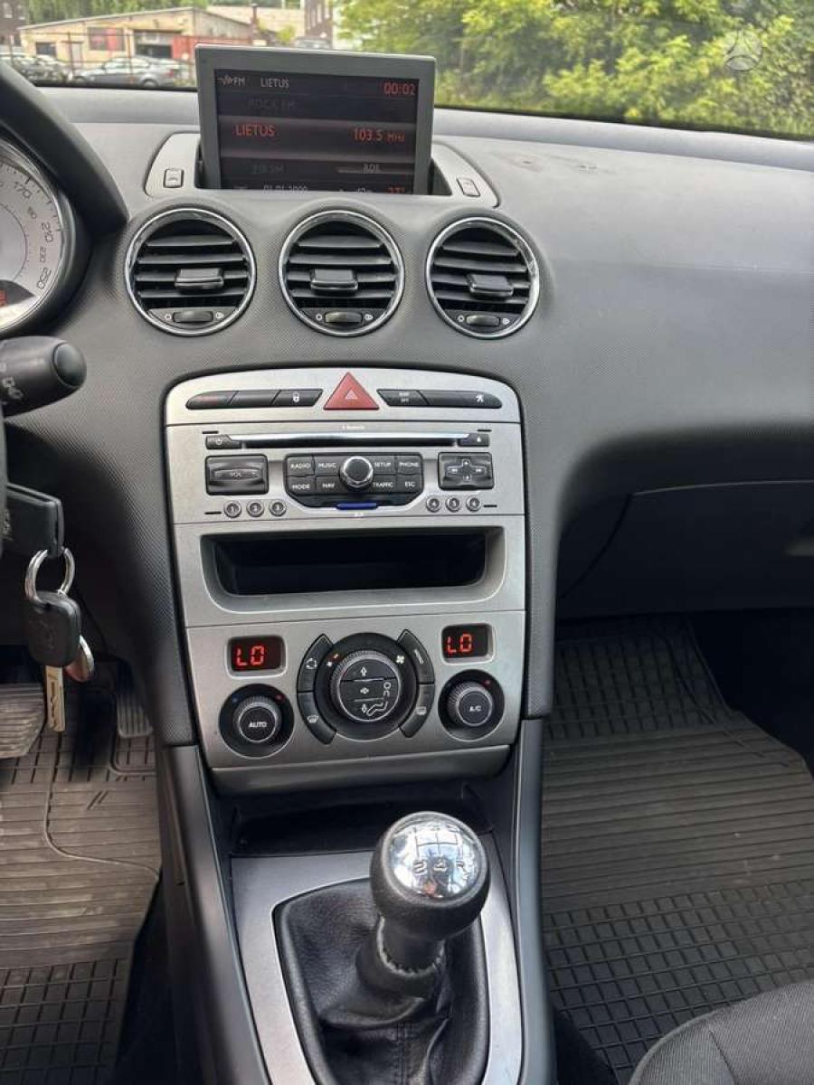 Pelēks Peugeot 308 2010 Kauņa, ar dzinēja tilpumu 1.56 L un nobraukumu 260 tūkst. km par 1799 €, foto 12 vietnē AUTOMOTO.COM.LV