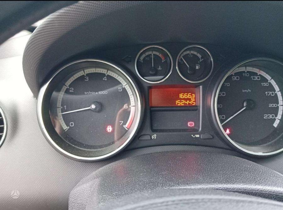 Grey Peugeot 308 2010 in Vilnius, with an engine capacity of 1.60 L and mileage of 152 thousand km for 750 €, photo 7 on AUTOMOTO.COM.LV