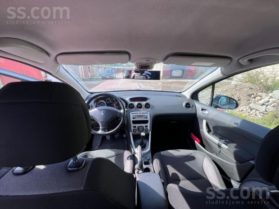 Grey Peugeot 308 2010 in Liepaja, with an engine capacity of 1.60 L and mileage of 221 thousand km for 2300 €, photo 8 on AUTOMOTO.COM.LV