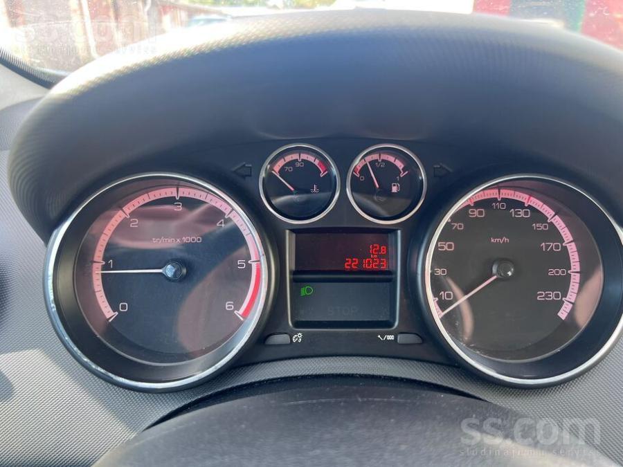 Grey Peugeot 308 2010 in Liepaja, with an engine capacity of 1.60 L and mileage of 221 thousand km for 2300 €, photo 12 on AUTOMOTO.COM.LV