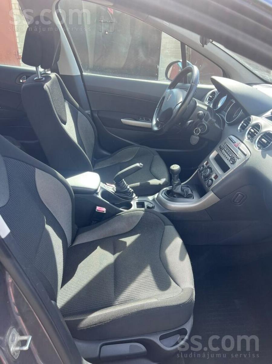 Grey Peugeot 308 2010 in Liepaja, with an engine capacity of 1.60 L and mileage of 221 thousand km for 2300 €, photo 34 on AUTOMOTO.COM.LV