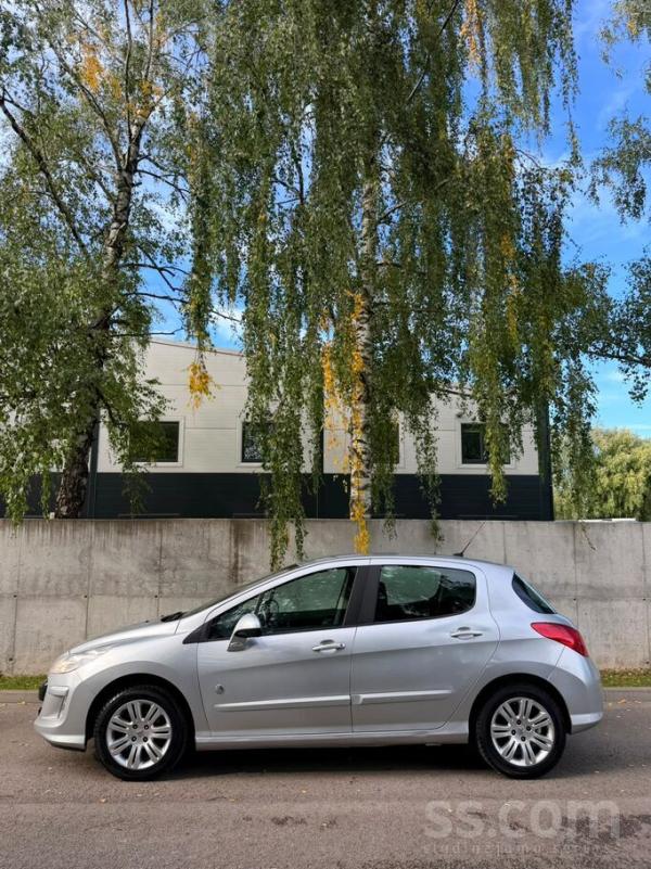 Pelēks Peugeot 308 2010 Rīga, ar dzinēja tilpumu 1.60 L un nobraukumu 188 tūkst. km par 2600 €, foto 9 vietnē AUTOMOTO.COM.LV