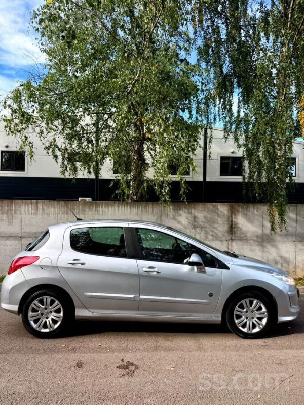 Pelēks Peugeot 308 2010 Rīga, ar dzinēja tilpumu 1.60 L un nobraukumu 188 tūkst. km par 2600 €, foto 10 vietnē AUTOMOTO.COM.LV