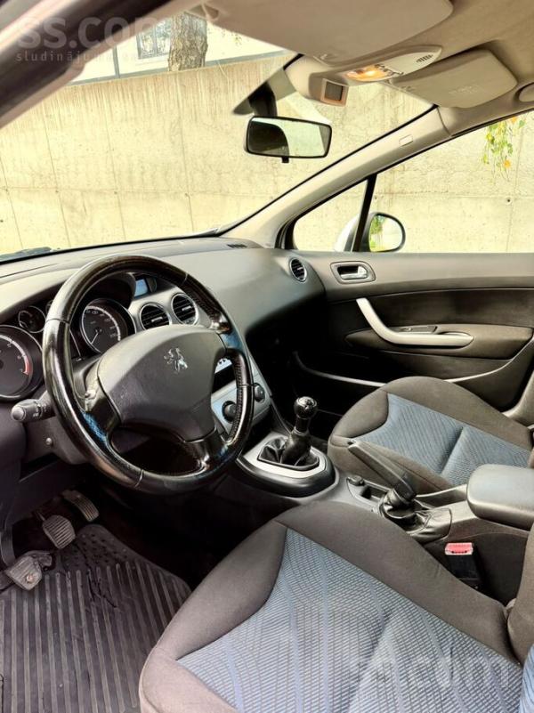 Pelēks Peugeot 308 2010 Rīga, ar dzinēja tilpumu 1.60 L un nobraukumu 188 tūkst. km par 2600 €, foto 11 vietnē AUTOMOTO.COM.LV