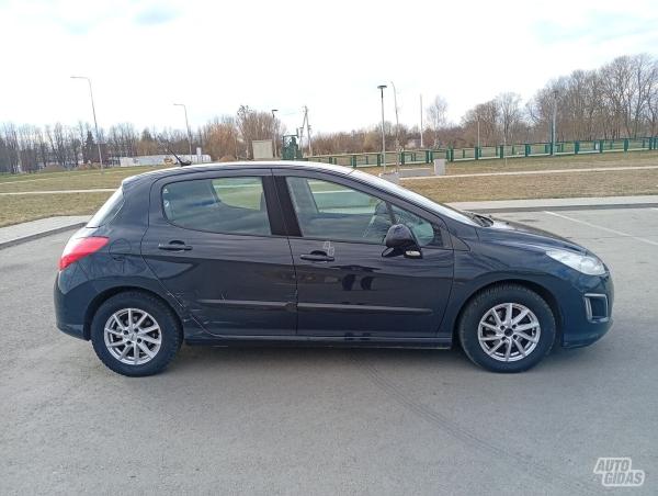 Grey Peugeot 308 2011 in Vilnius, with an engine capacity of 1.60 L and mileage of 320 thousand km for 1850 €, photo 8 on AUTOMOTO.COM.LV