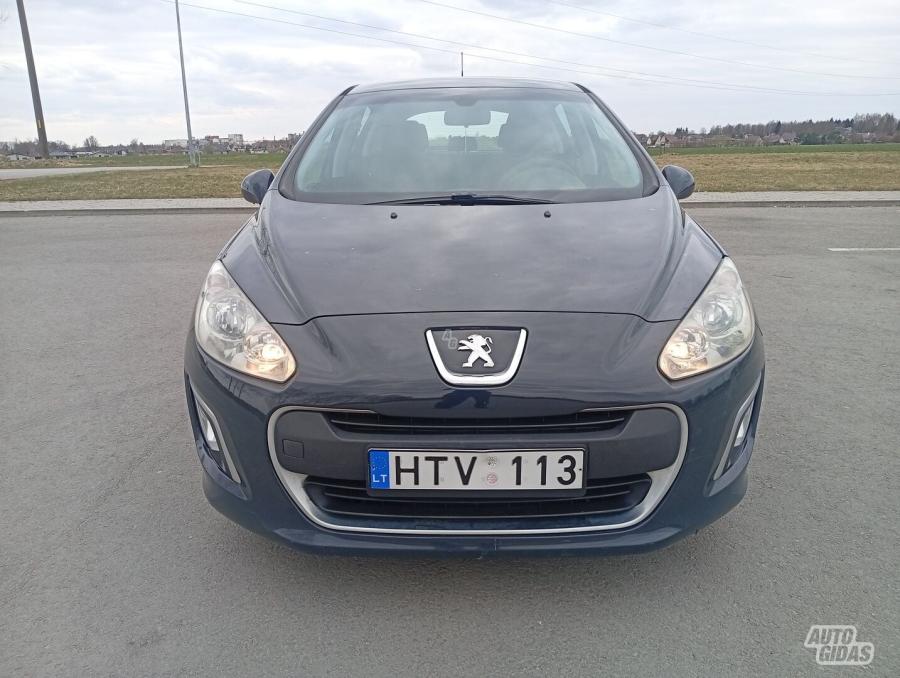 Grey Peugeot 308 2011 in Vilnius, with an engine capacity of 1.60 L and mileage of 320 thousand km for 1800 €, photo 3 on AUTOMOTO.COM.LV
