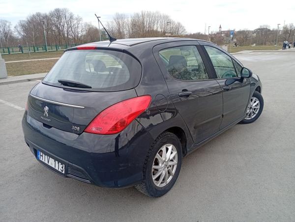 Grey Peugeot 308 2011 in Vilnius, with an engine capacity of 1.60 L and mileage of 320 thousand km for 1800 €, photo 5 on AUTOMOTO.COM.LV