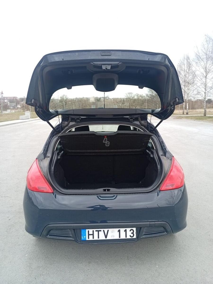 Grey Peugeot 308 2011 in Vilnius, with an engine capacity of 1.60 L and mileage of 320 thousand km for 1800 €, photo 31 on AUTOMOTO.COM.LV