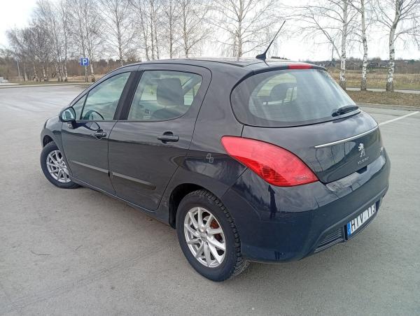 Pelēks Peugeot 308 2011 Viļņa, ar dzinēja tilpumu 1.60 L un nobraukumu 320 tūkst. km par 1800 €, foto 4 vietnē AUTOMOTO.COM.LV