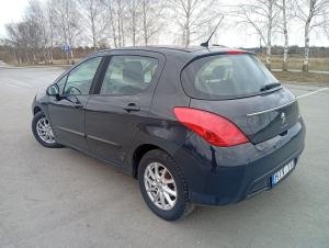 Pelēks Peugeot 308 2011 Viļņa, ar dzinēja tilpumu 1.60 L un nobraukumu 320 tūkst. km par 1800 €, foto 5 vietnē AUTOMOTO.COM.LV