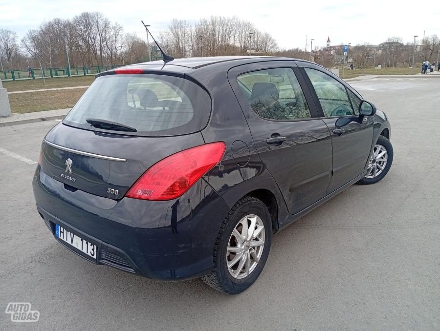 Pelēks Peugeot 308 2011 Viļņa, ar dzinēja tilpumu 1.60 L un nobraukumu 320 tūkst. km par 1800 €, foto 6 vietnē AUTOMOTO.COM.LV