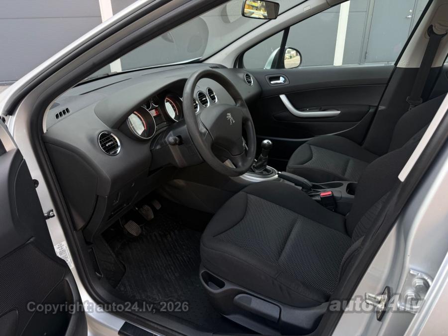 Grey Peugeot 308 2011 in Tallinn, with an engine capacity of 1.40 L and mileage of 64 thousand km for 3790 €, photo 6 on AUTOMOTO.COM.LV